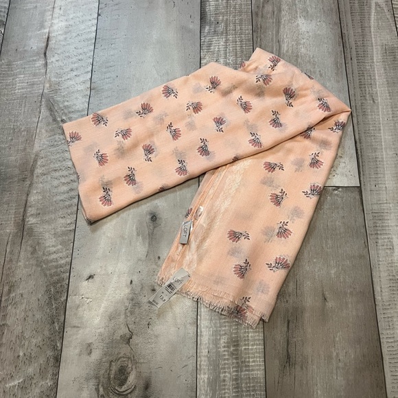 LOFT | Accessories | Light Pink Floral Loft Scarf | Poshmark